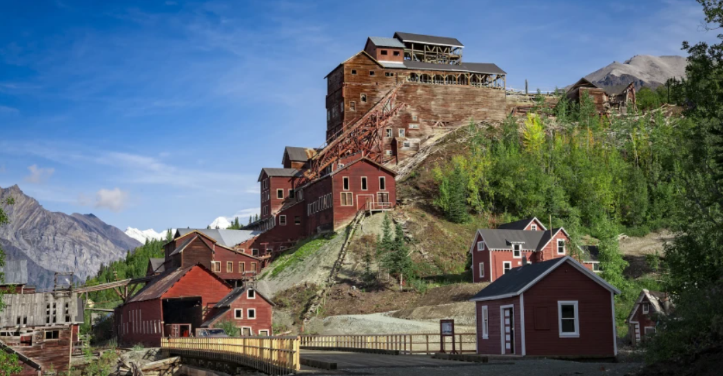 15 Amazing, Deserted Locations Around the World - Buzzer