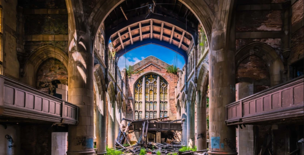 15 Amazing, Deserted Locations Around the World - Buzzer