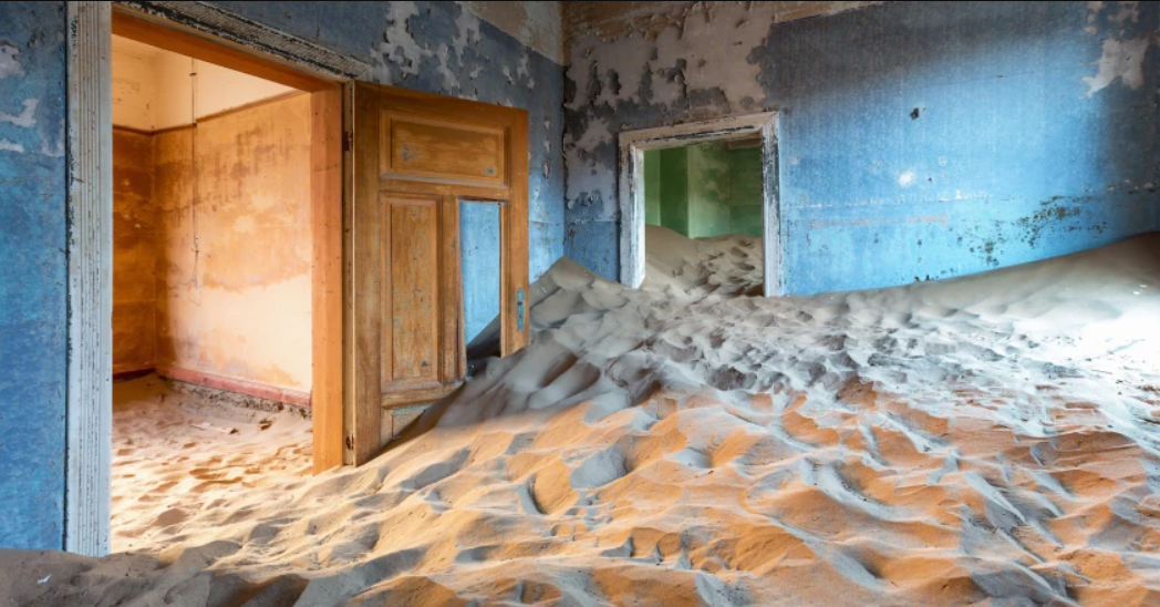 15 Amazing, Deserted Locations Around the World - Buzzer