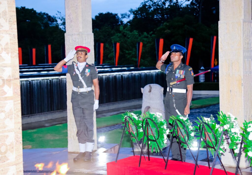 Honouring the Gallantry Sri Lanka Army Paid Solemn Tribute to Fallen War Heroes - Buzzer