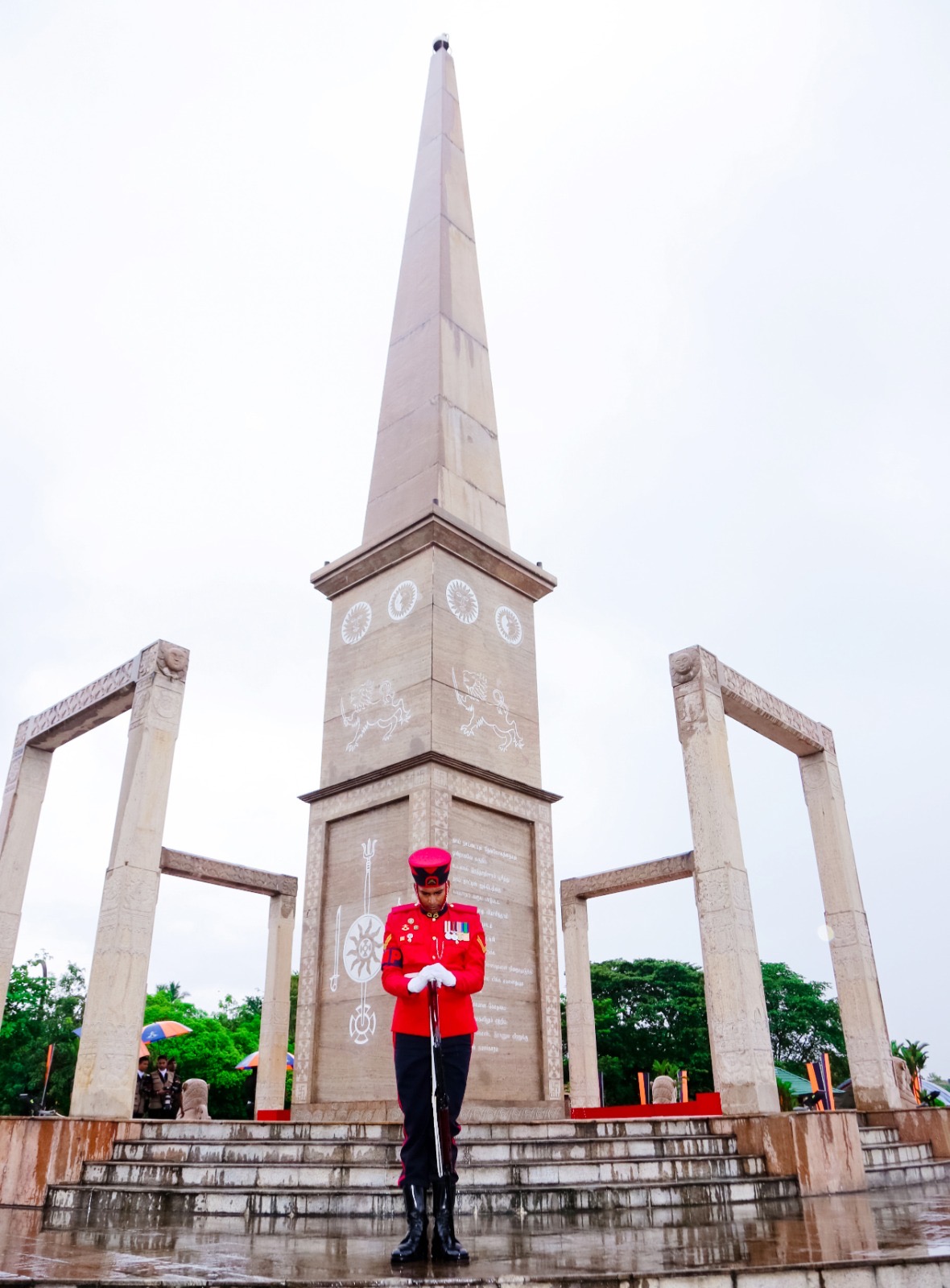 Honouring the Gallantry Sri Lanka Army Paid Solemn Tribute to Fallen ...