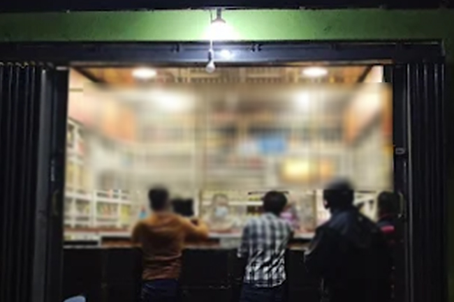 Liquor store in Ja-Ela sealed for selling alcohol on Poya Day - Buzzer